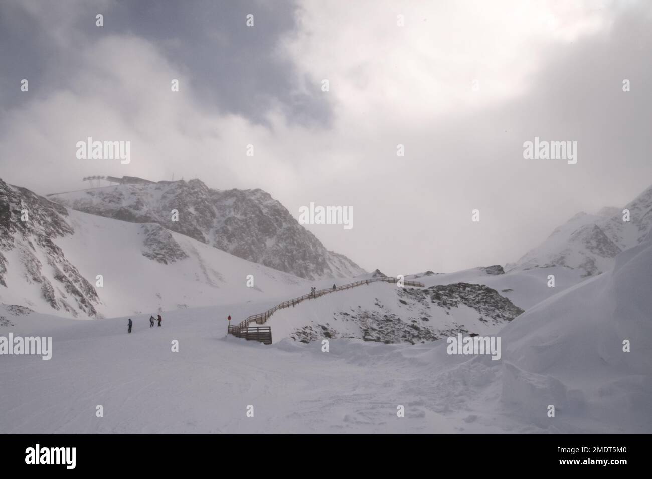 Thin mountain hi-res stock photography and images - Alamy