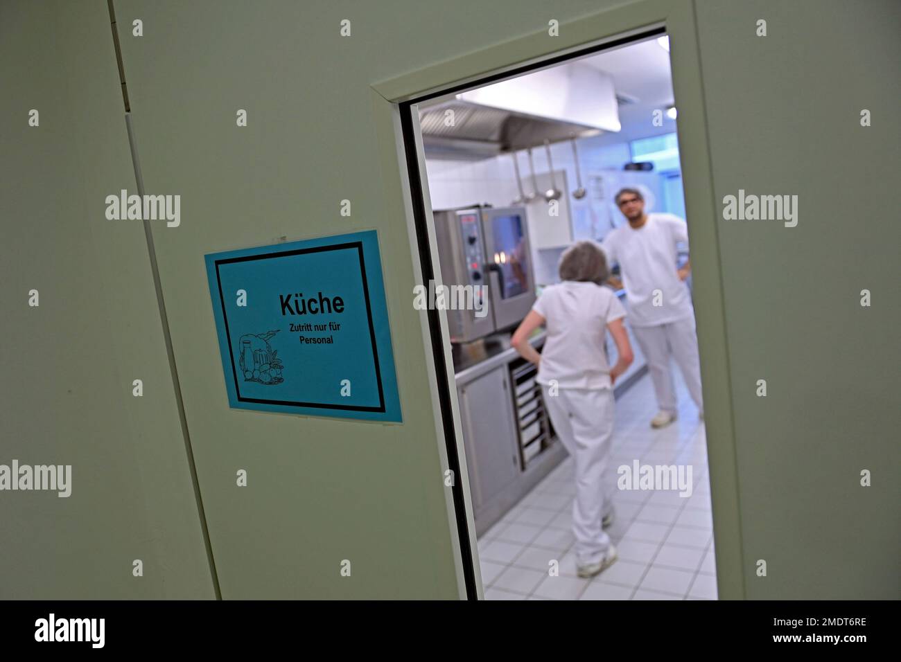 Munich, Deutschland. 23rd Jan, 2023. View of the kitchen of the ...