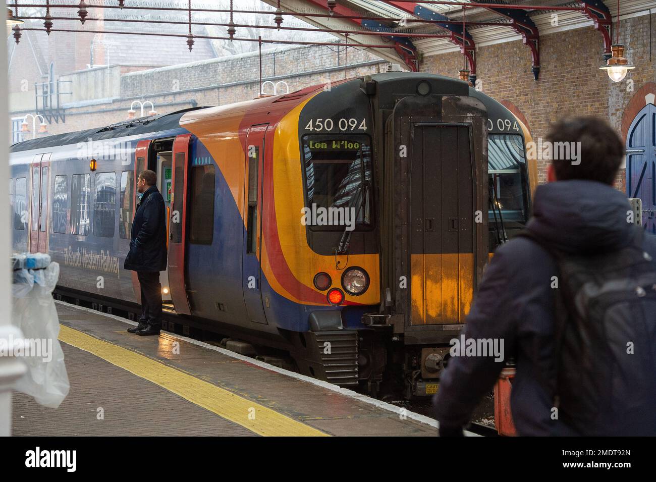 Windsor and eton riverside railway station hi-res stock photography and ...