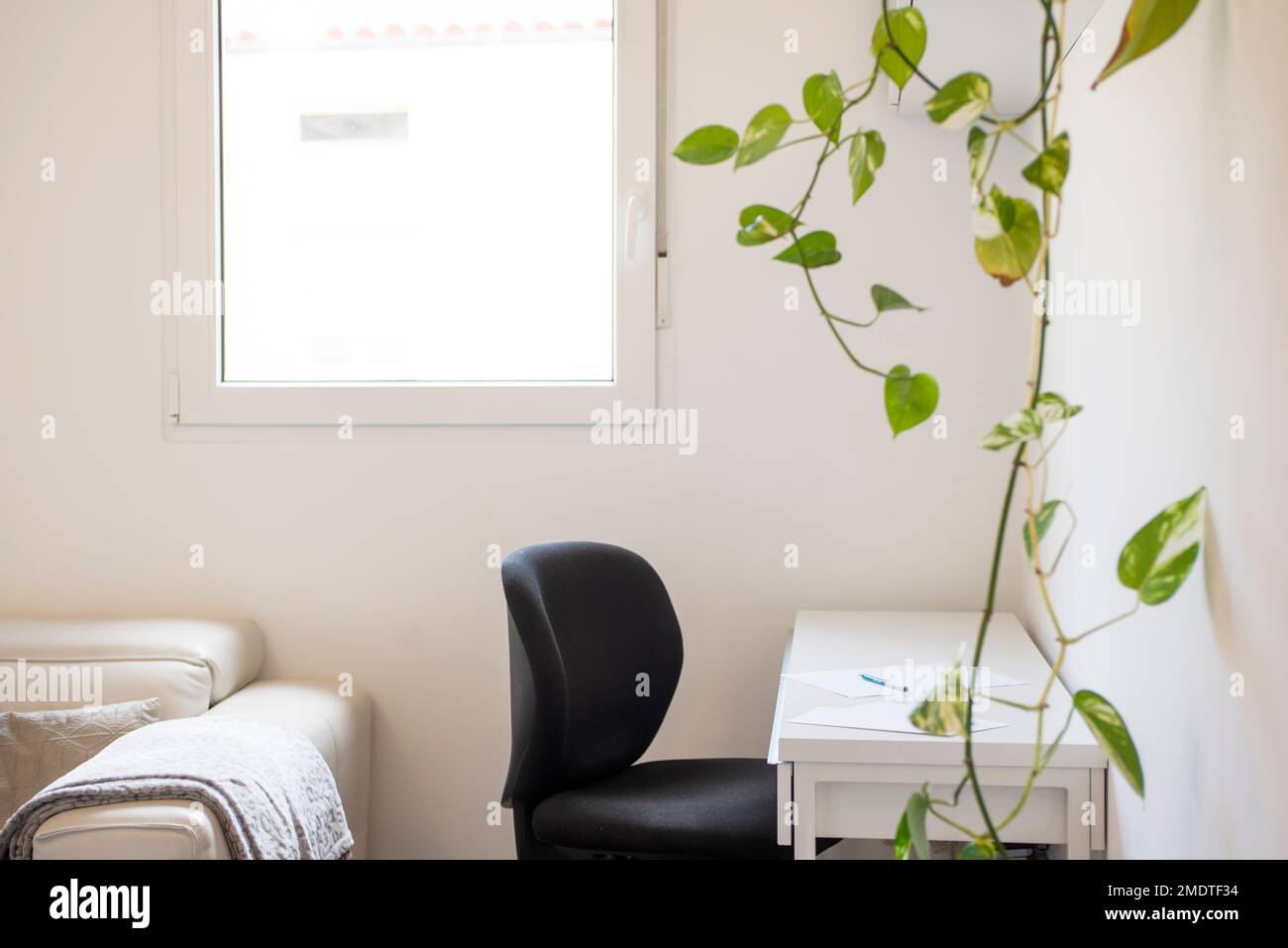 Vietnamese modern furniture hi-res stock photography and images - Alamy