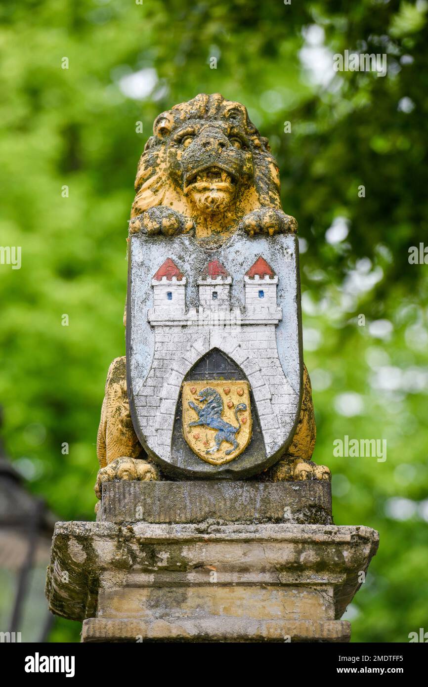 Lion with city coat of arms, Celle, Lower Saxony, Germany Stock Photo ...