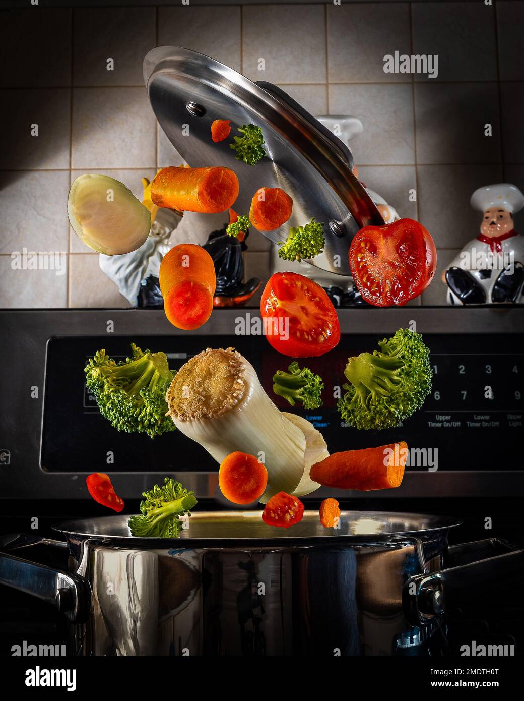 Flight kitchen hi-res stock photography and images - Alamy