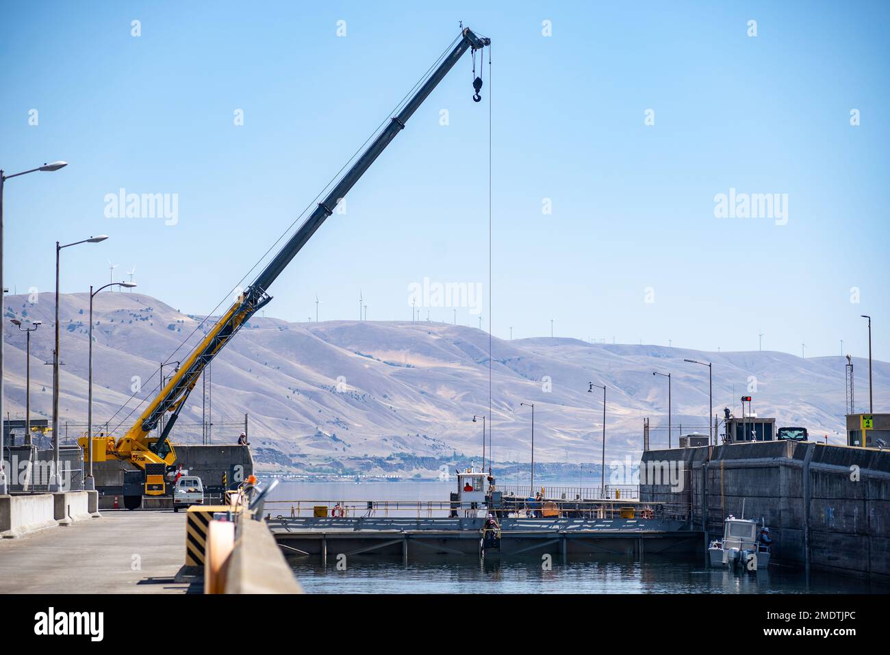 Engineers with the Portland District, U.S. Army Corps of Engineers ...