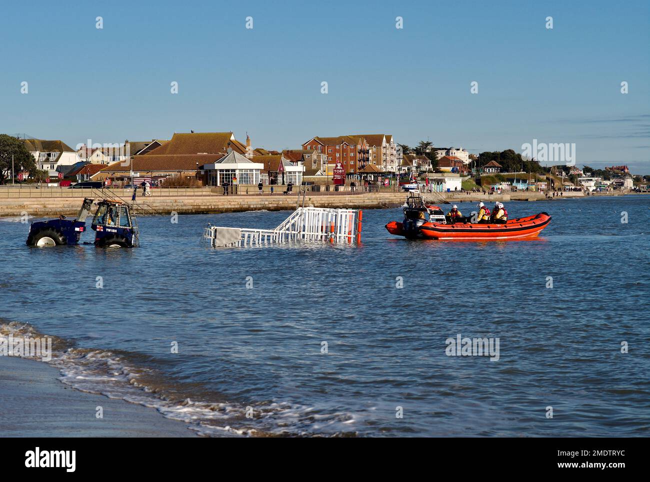 RNLI craft B-863 David Porter MPS from RNLI Clacton returning to base ...