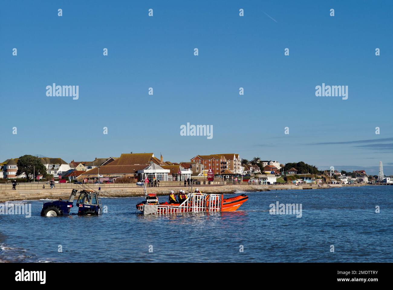 RNLI craft B-863 David Porter MPS from RNLI Clacton returning to base ...