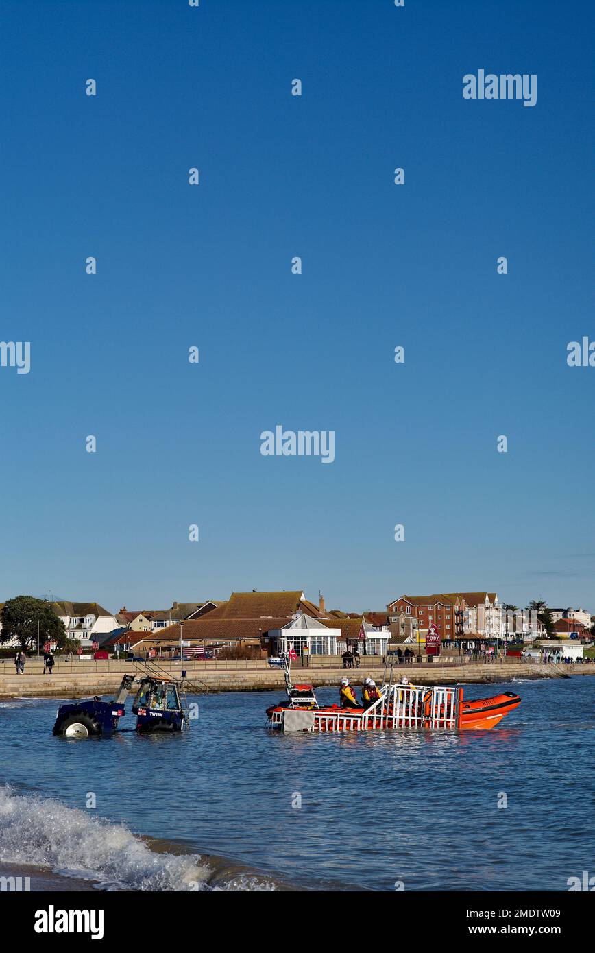 RNLI craft B-863 David Porter MPS from RNLI Clacton returning to base ...
