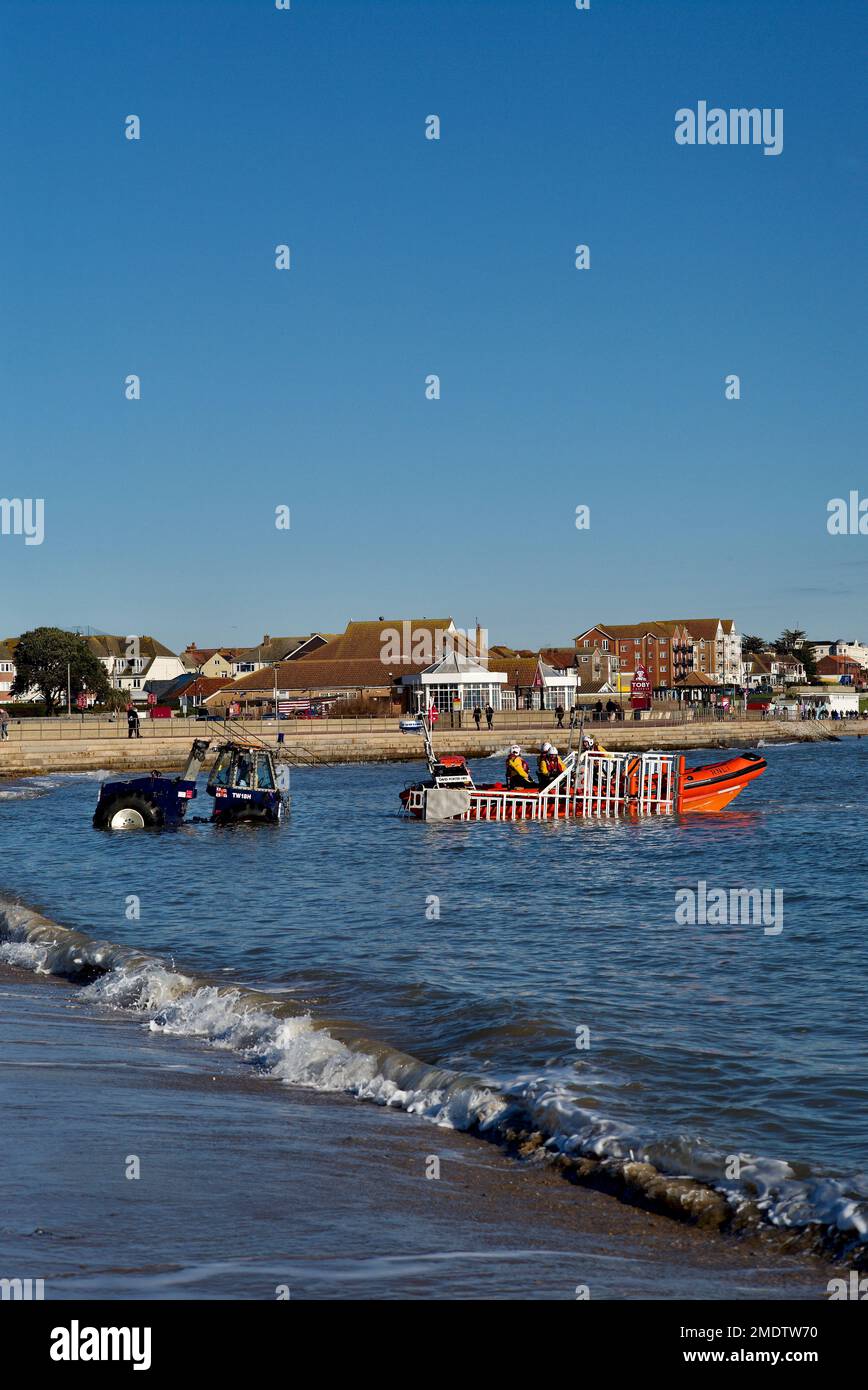 RNLI craft B-863 David Porter MPS from RNLI Clacton returning to base ...