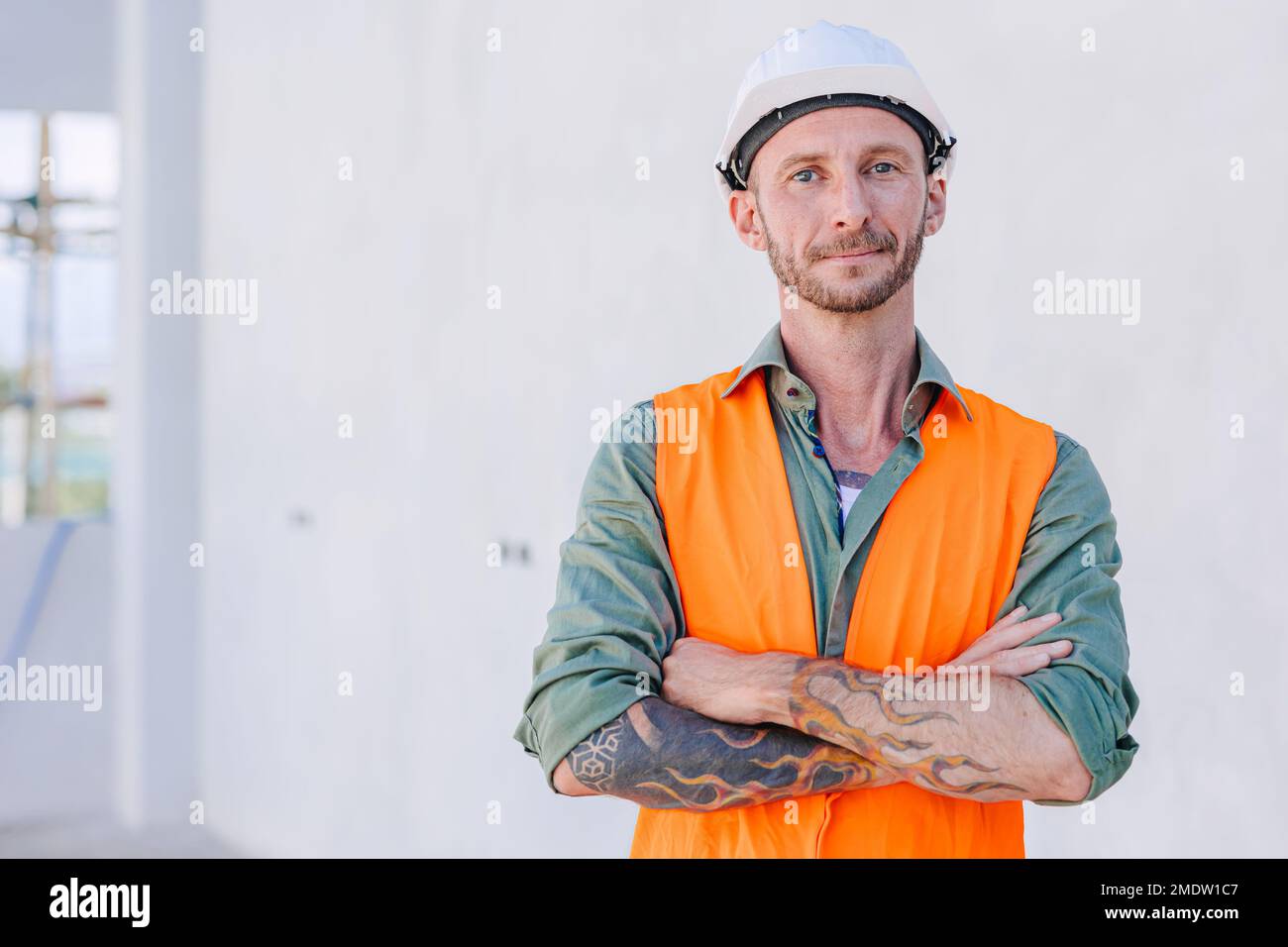 portrait smart confident arm crossed engineer construction worker ...
