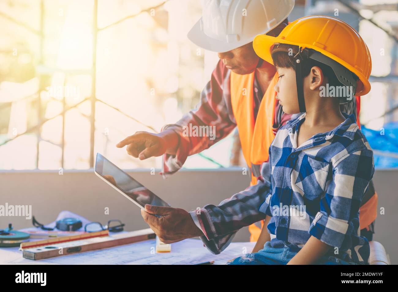 engineer builder family father day role play teaching son kid at ...