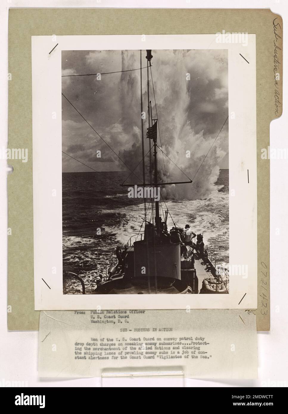 Submarines in action hi-res stock photography and images - Alamy