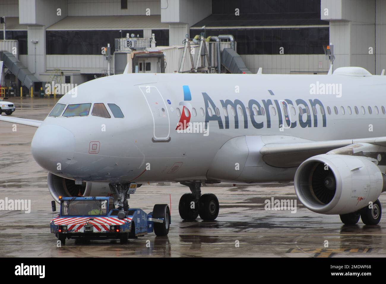 American eagle airlines hi-res stock photography and images - Alamy