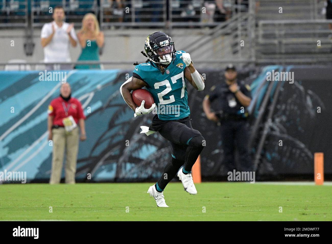 Jacksonville Jaguars cornerback Chris Claybrooks (27) returns a kickoff ...