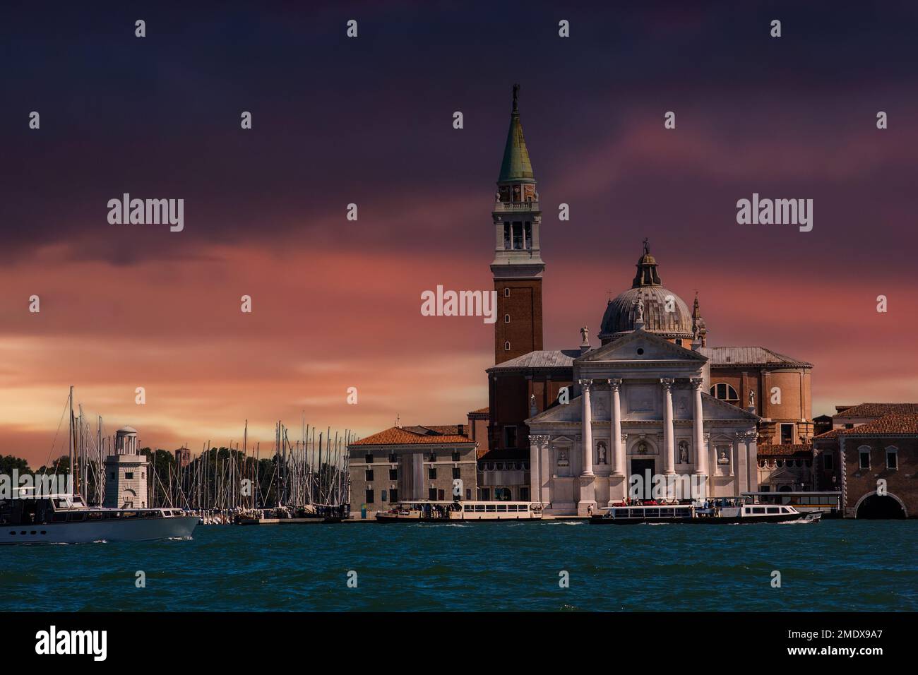 Ponte academia venice hi-res stock photography and images - Alamy
