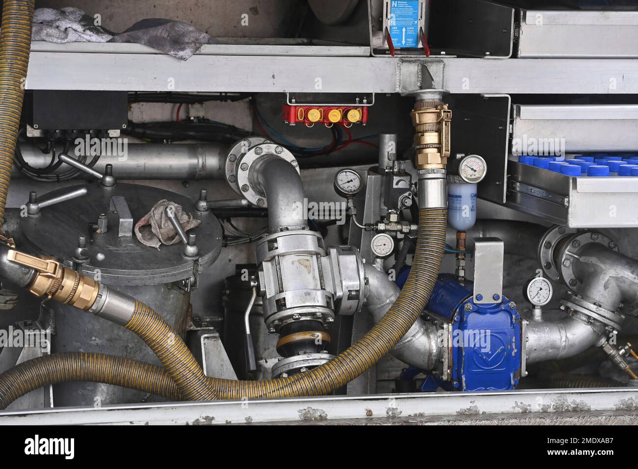Munich, Deutschland. 23rd Jan, 2023. fossil fuels, heating oil ...