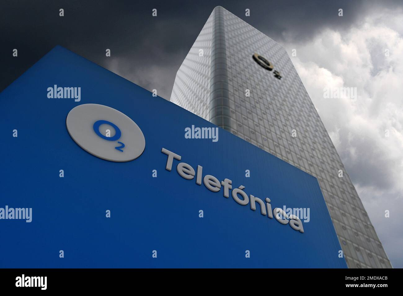 Munich, Deutschland. 23rd Jan, 2023. PHOTOMONTAGE Headquarters of the ...