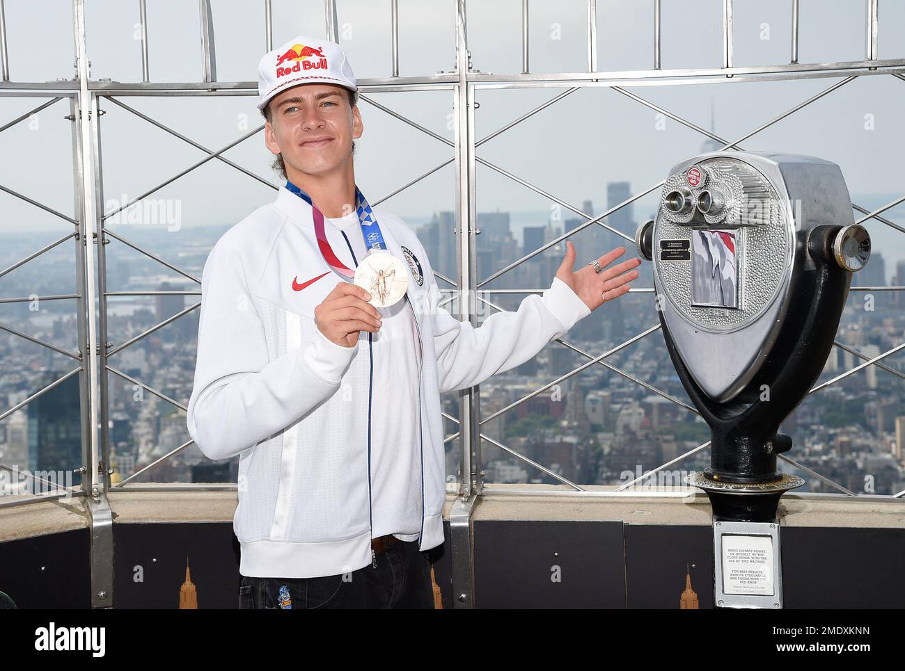 Olympic Skateboarder Jagger Eaton poses with his Tokyo 2020 bronze ...