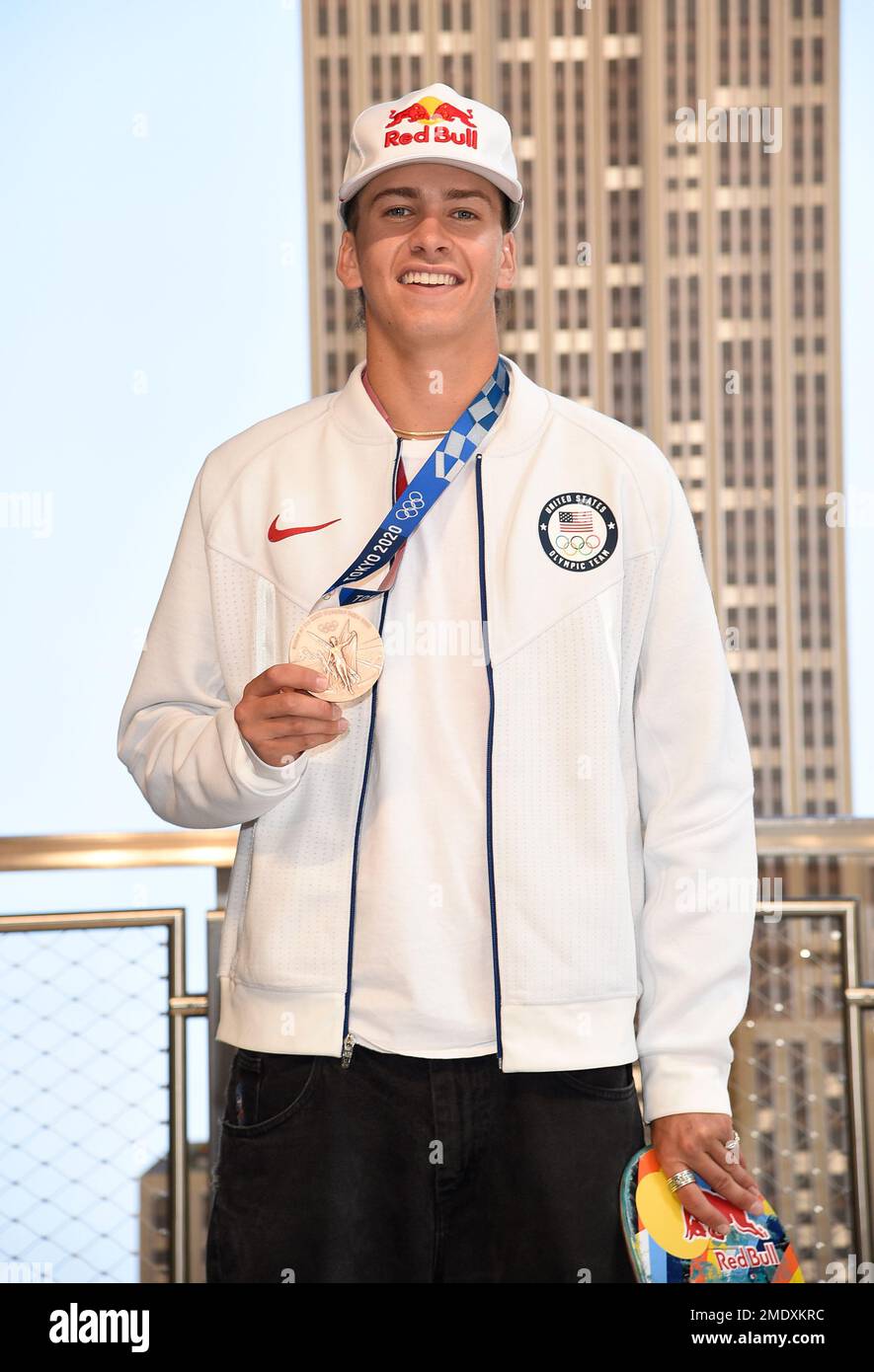 Olympic Skateboarder Jagger Eaton poses with his Tokyo 2020 bronze ...