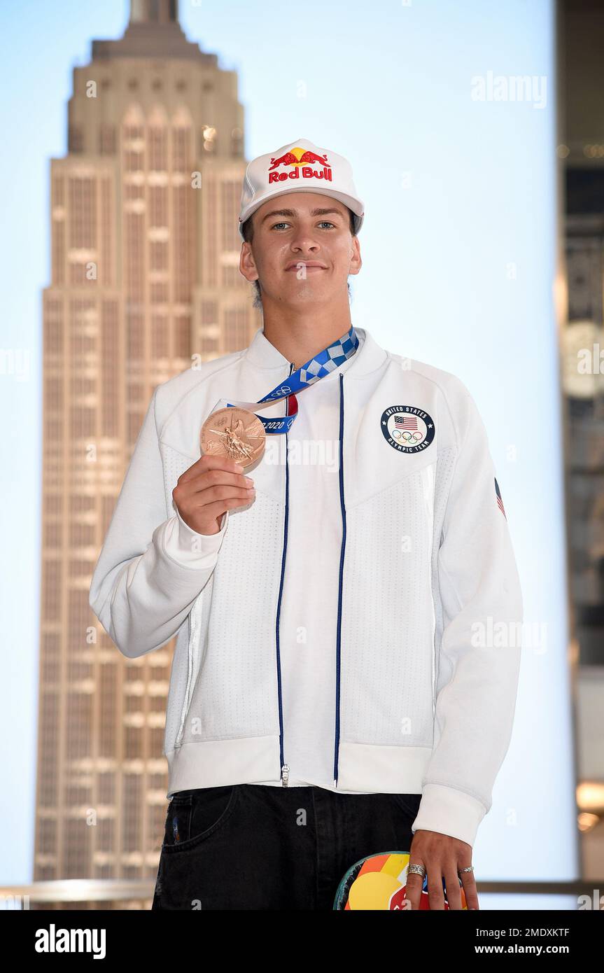 Olympic Skateboarder Jagger Eaton poses with his Tokyo 2020 bronze ...
