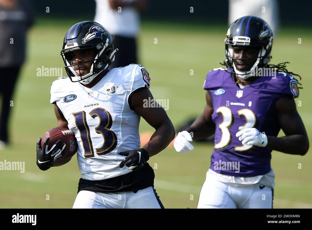 Baltimore Ravens wide receiver Devin Duvernay catches a pass during an ...