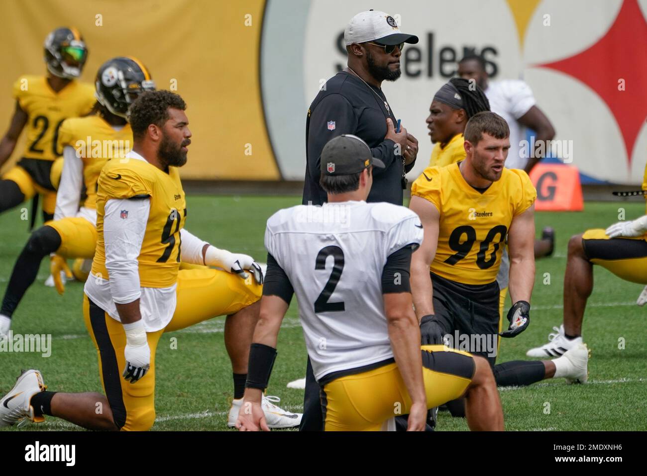 Pittsburgh Steelers head coach Mike Tomlin during an NFL football ...