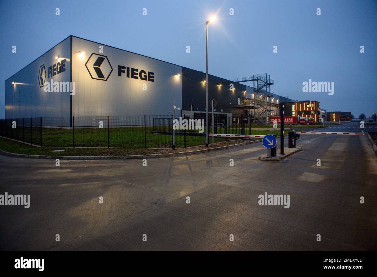 Logistica center hi-res stock photography and images - Alamy