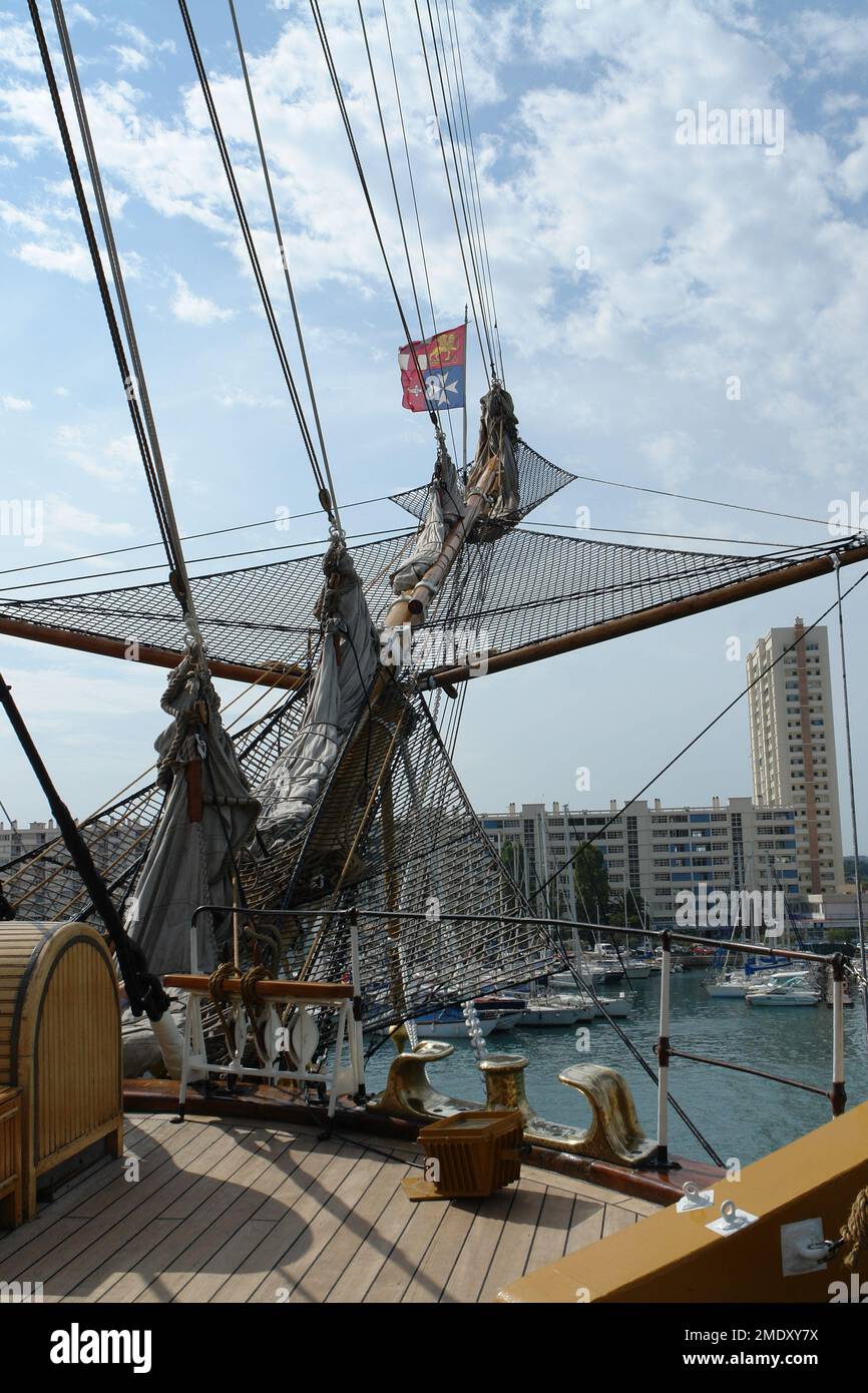 Rigging of the Amerigo Vespucci sailing school of the Italian Navy in ...