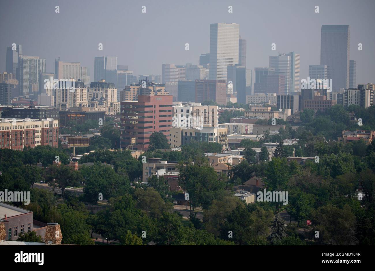 Smoke from western wildfires funnels along Colorado's Front Range and ...
