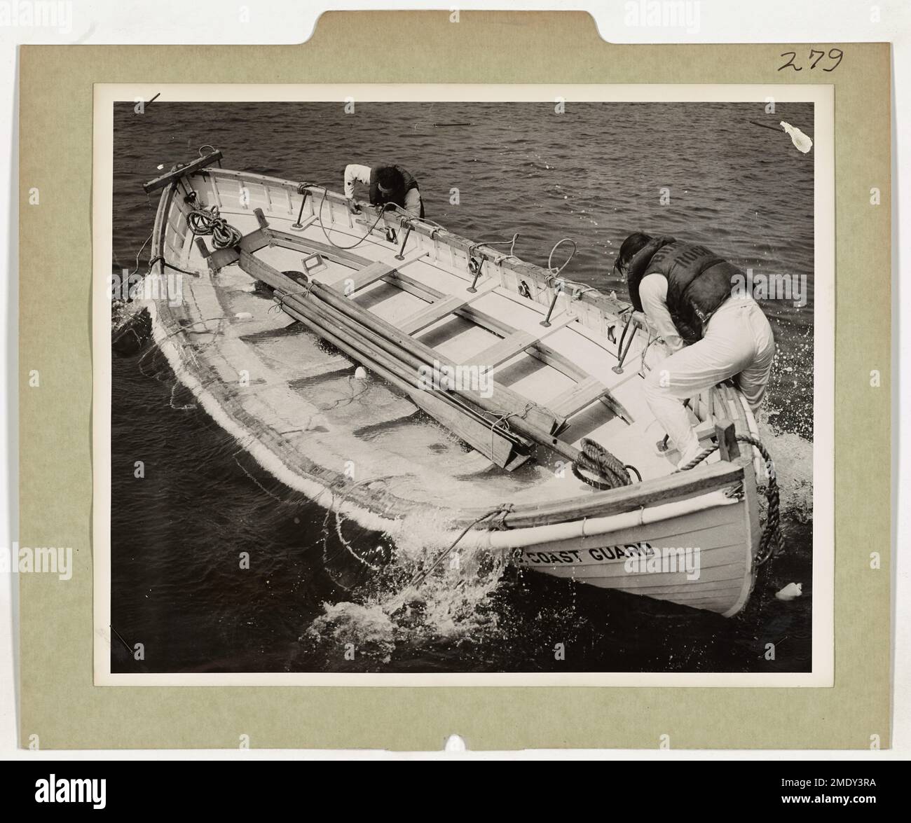 Surf boat capsize hi-res stock photography and images - Alamy