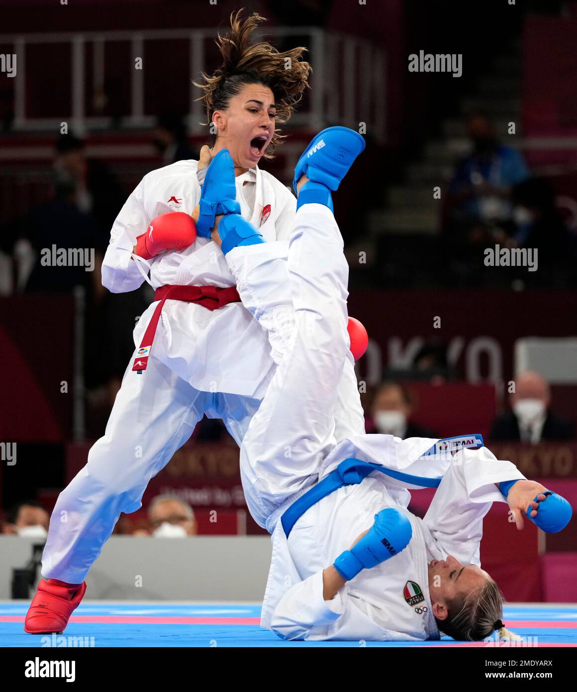 Meltem Hocaoglu Akyol of Turkey, top, and Silvia Semeraro of Italy ...