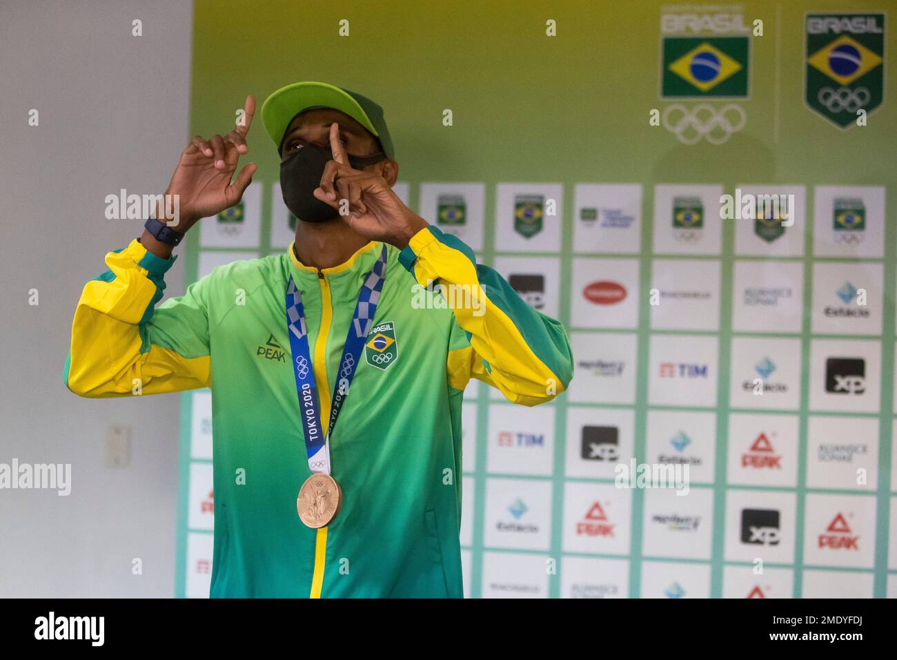 Brazilian Olympian Alison Dos Santos, who won the bronze for the men's ...