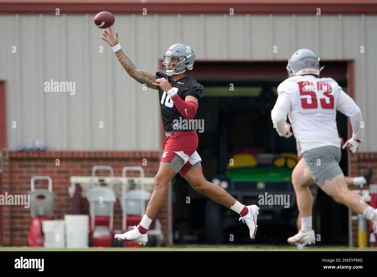 Washington State quarterback Jarrett Guarantano passes as linebacker ...