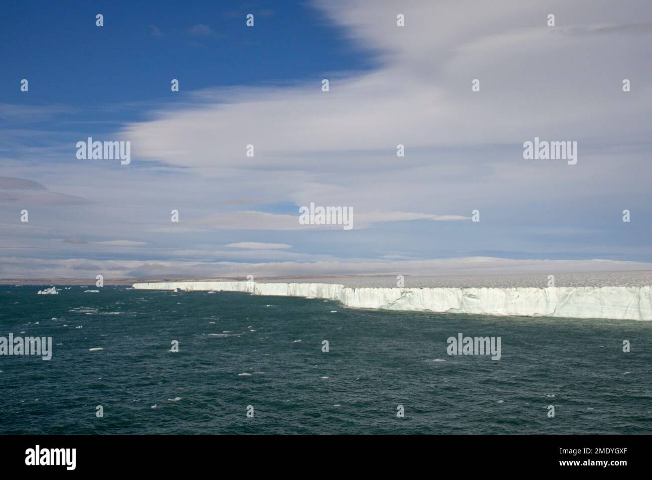 Brasvellbreen glacier, 45 km long stream southwards from ice dome ...