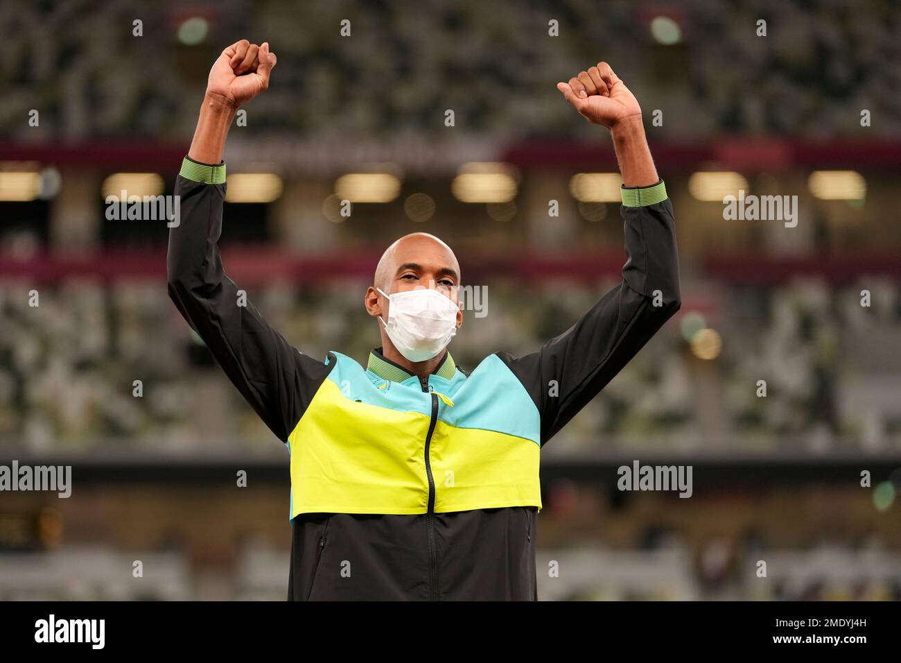 Gold medalist Steven Gardiner, of Bahamas, poses during the medal ...