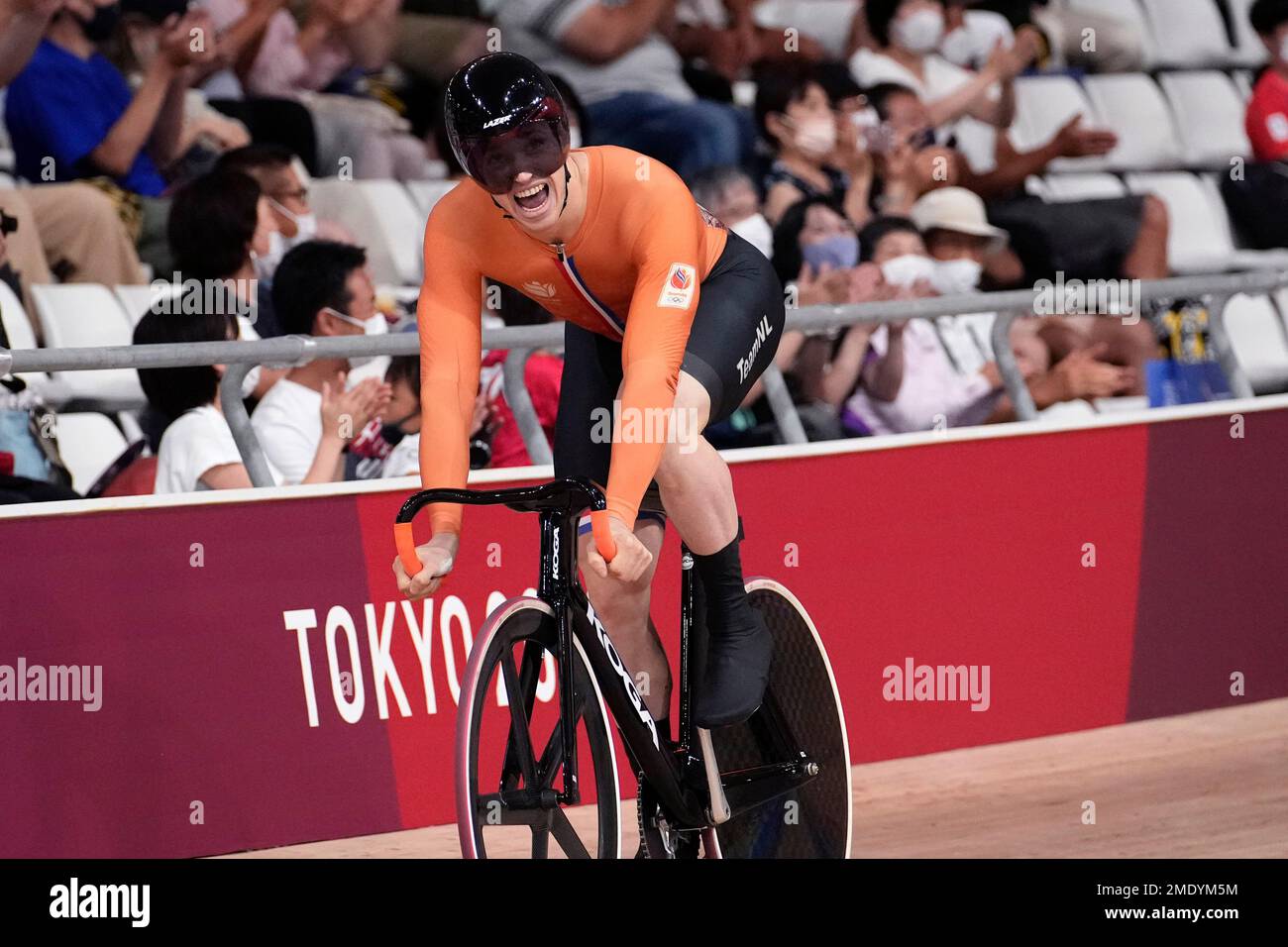 Harrie Lavreysen of Team Netherlands celebrates winning the gold medal ...