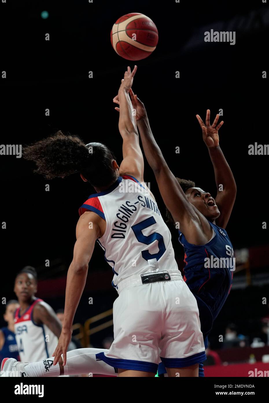 Skylar Diggins Dunk