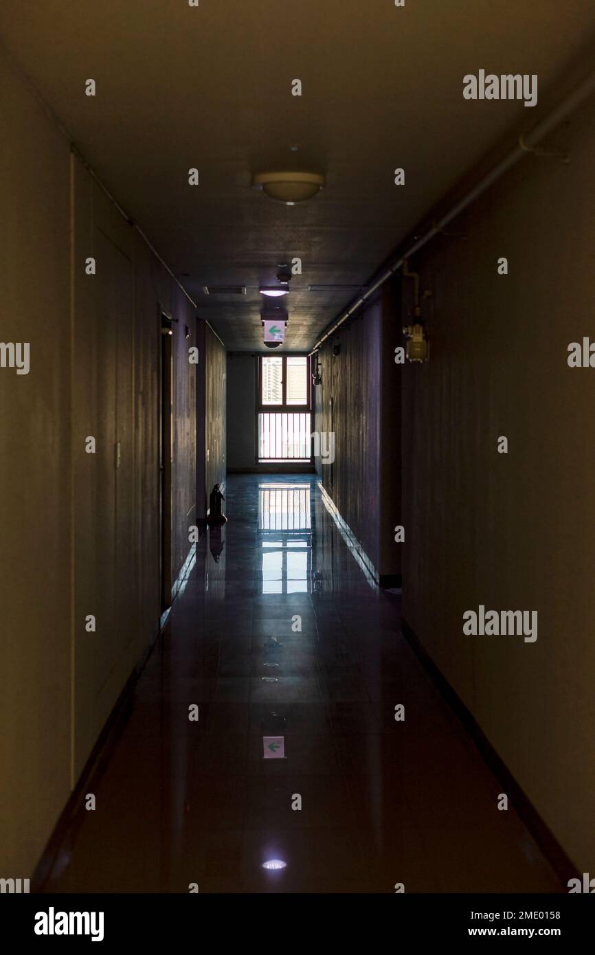 Fire escape side building emergency exit hi-res stock photography and ...