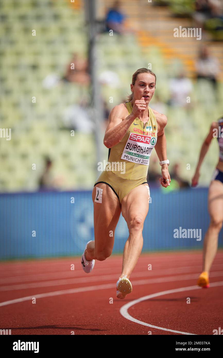 Alexandra Burghardt participating in the 200 meters at the 2022 ...