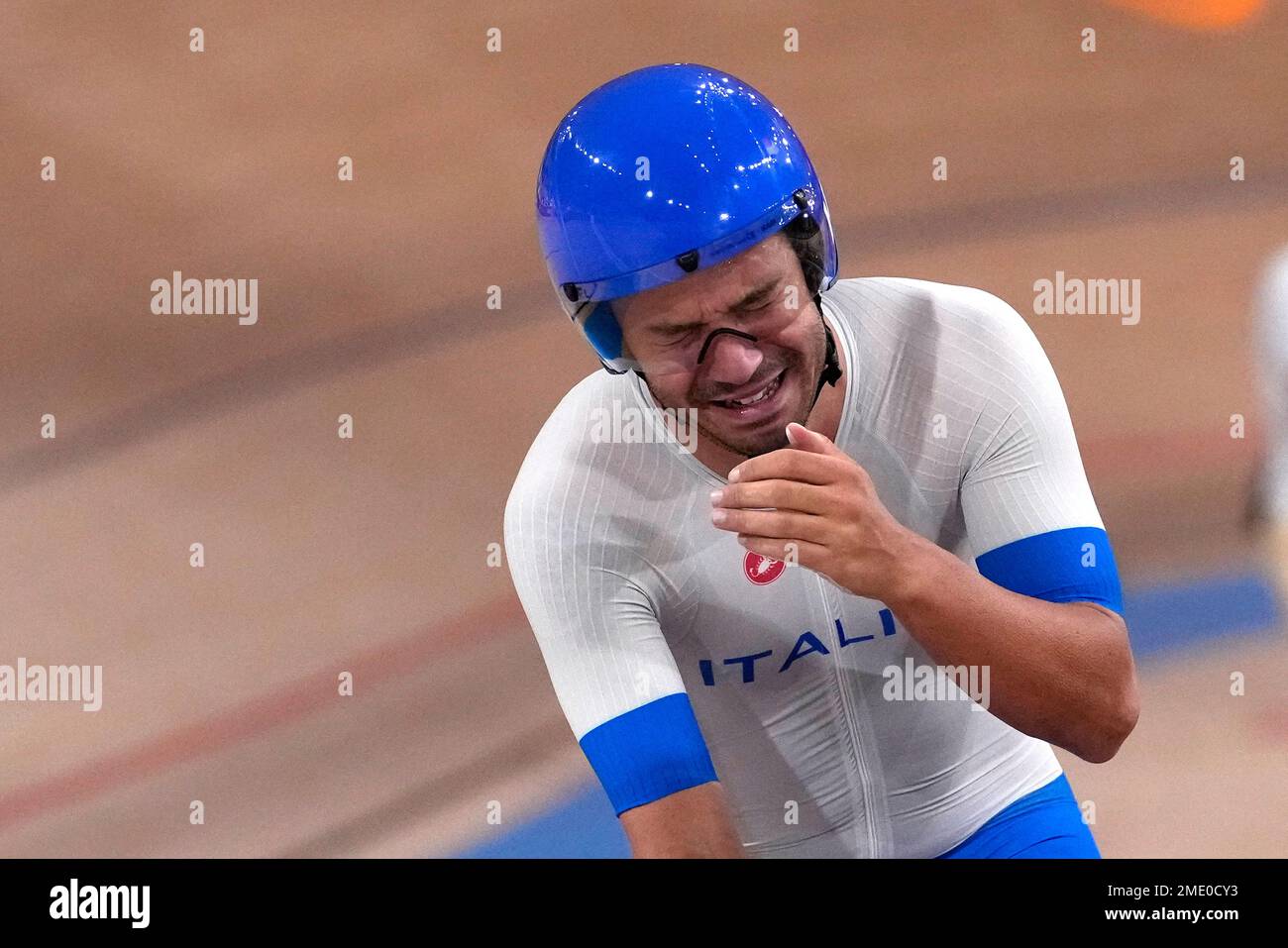Francesco Lamon of Team Italy reacts after winning the gold medal ...