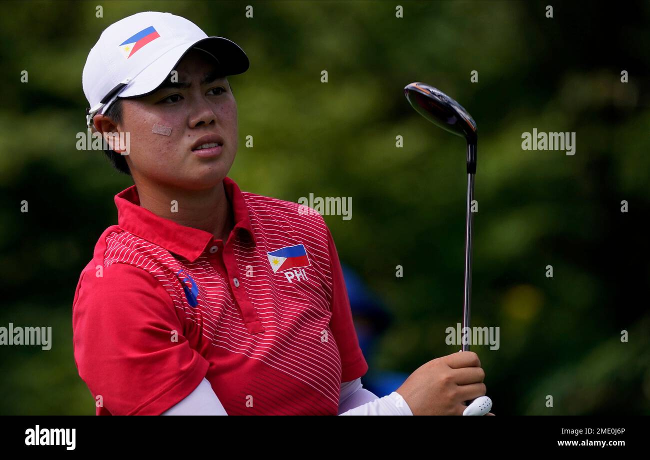 Yuka Saso, of the Philippines, watches her tee shot on the second hole ...