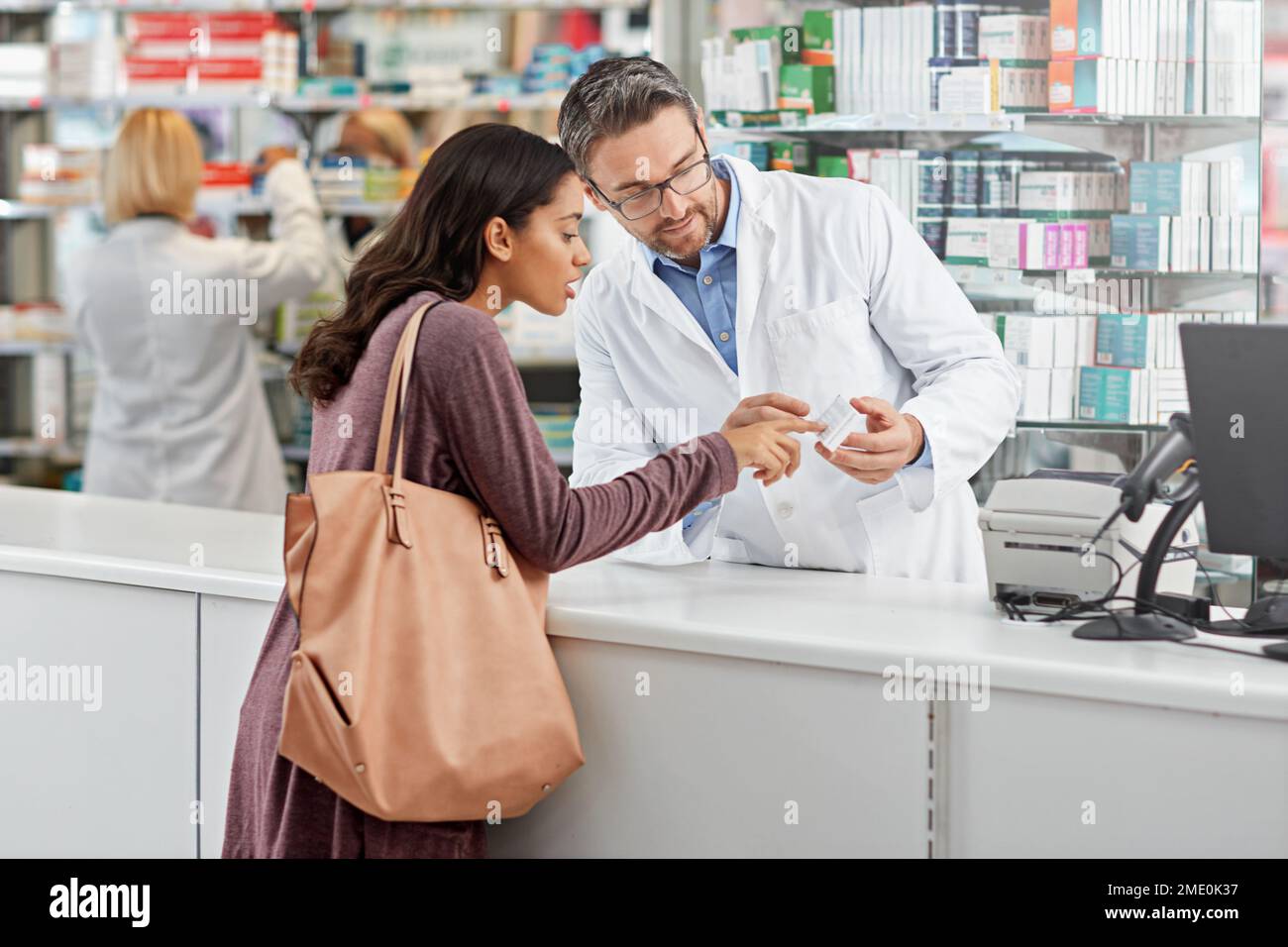 Customer service counter hi-res stock photography and images - Alamy