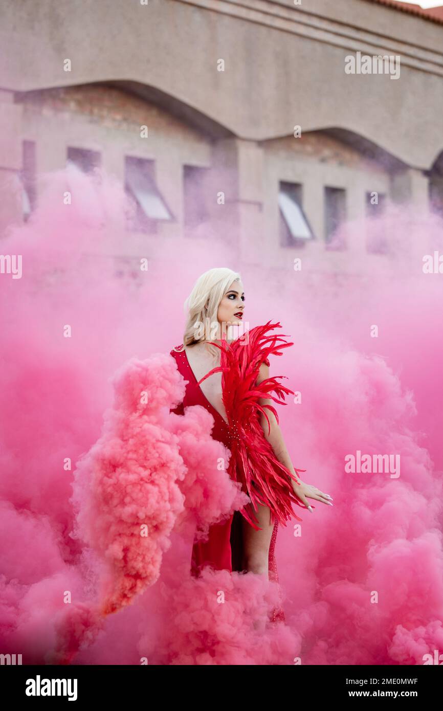 Pink photoshoot hi-res stock photography and images - Alamy