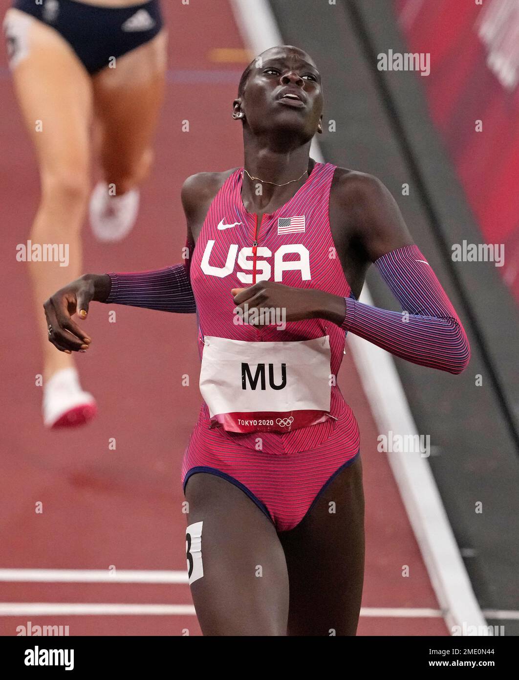 Athing Mu, of United States races to the gold medal ahead in the final ...