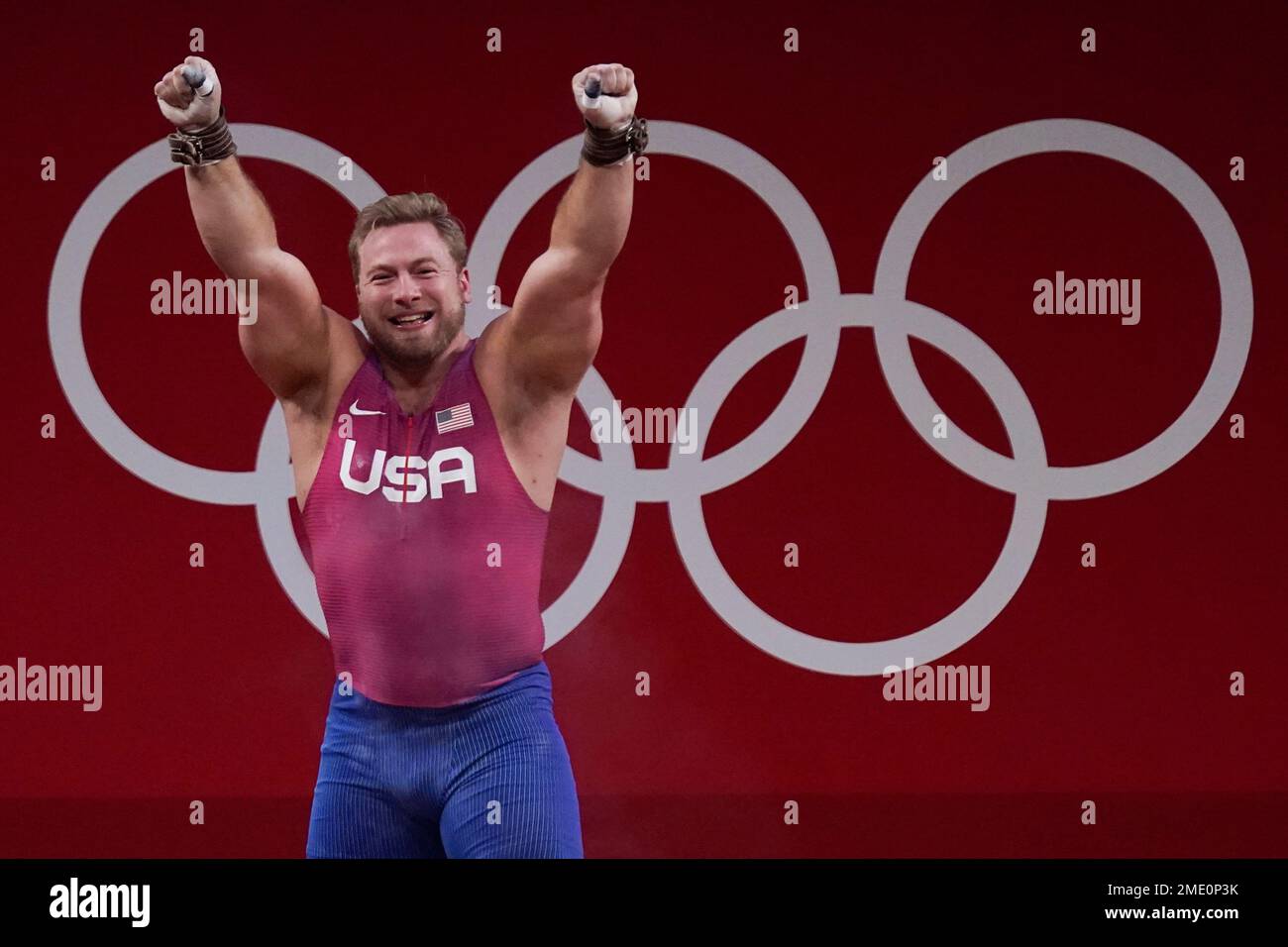 Wesley Brian Kitts of the United States celebrates after a successful ...