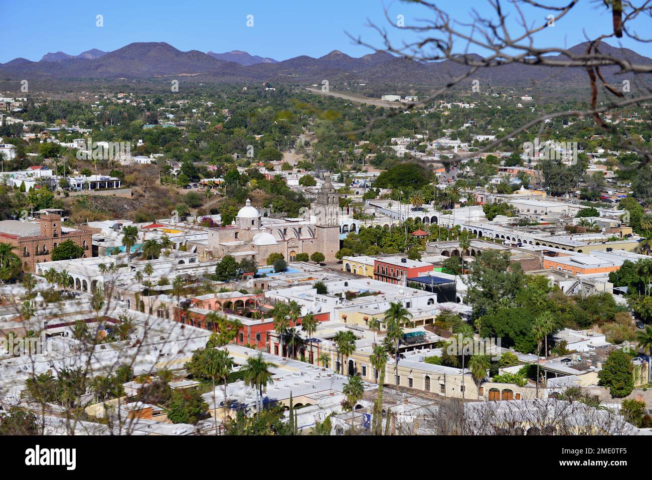 Pueblo cuarto hi-res stock photography and images - Alamy