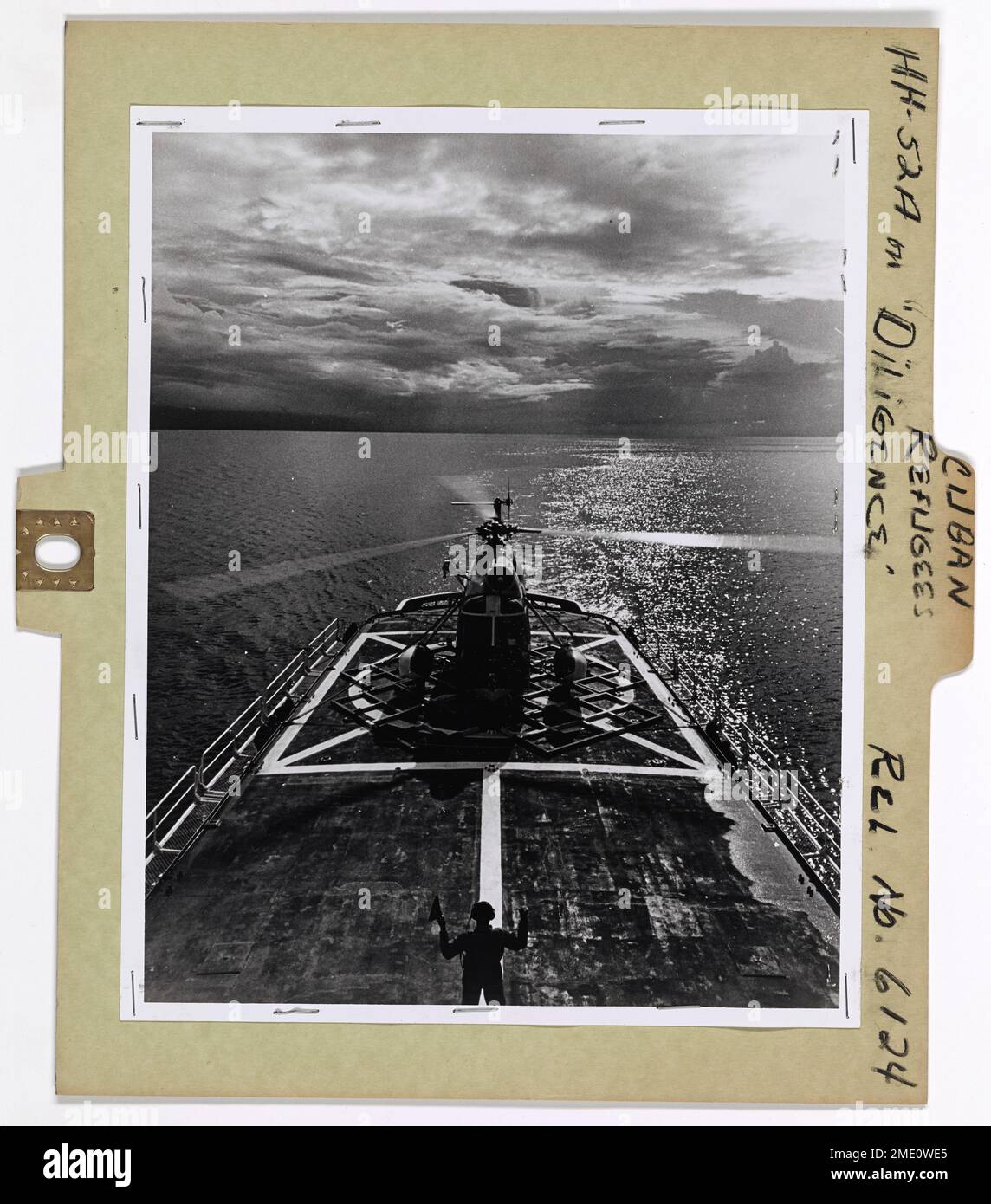 Helicopter landing grid hi-res stock photography and images - Alamy