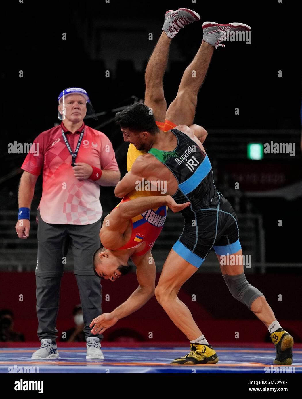 Iran's Mohammedreza Geraei, right, and Colombia's Julian Horta Acevedo ...