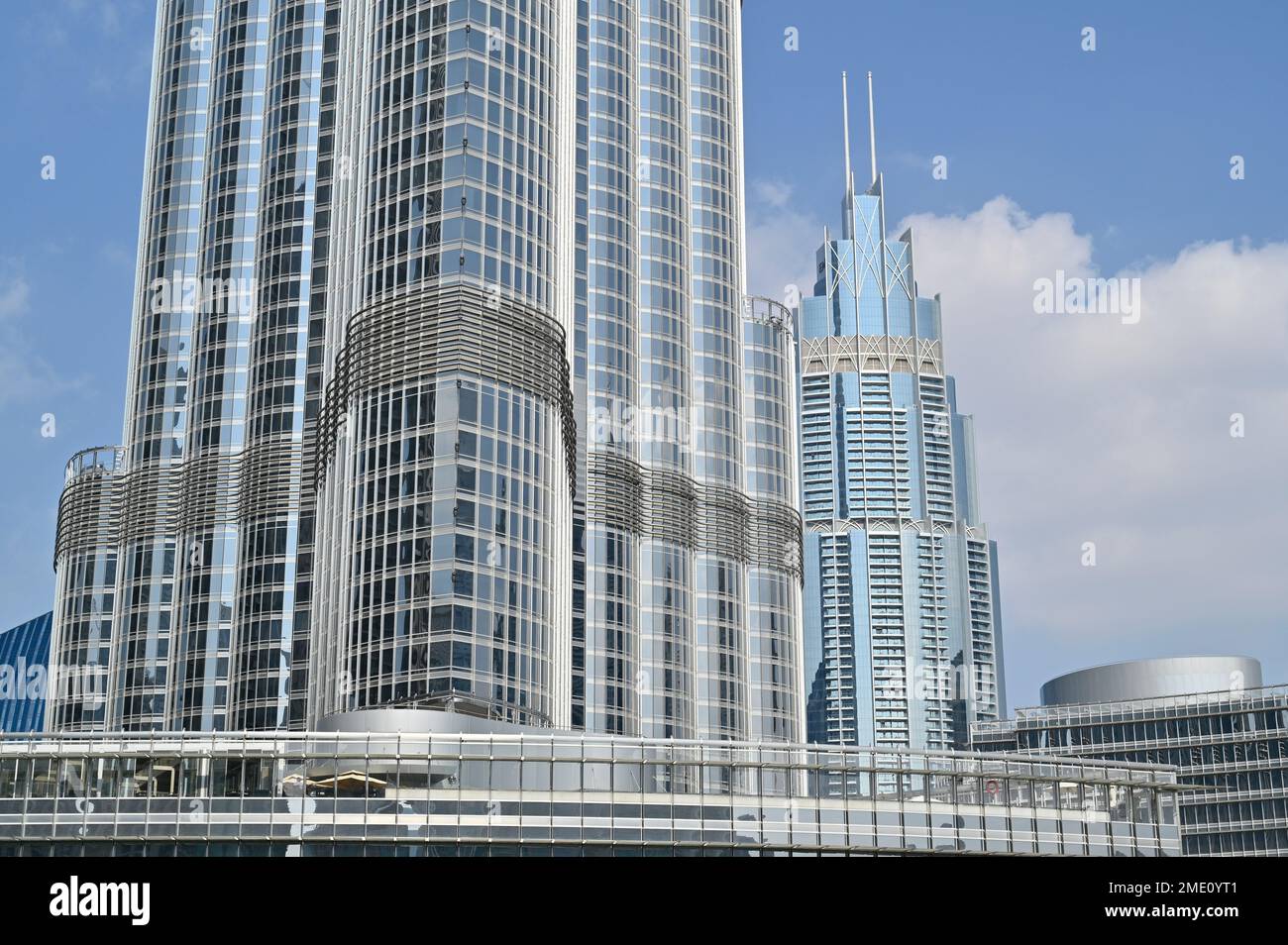 Dubai funtain hi-res stock photography and images - Alamy