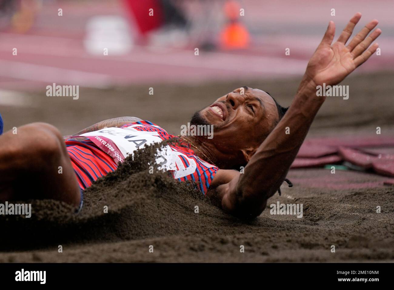 Chris Benard, of United States, competes in qualifications for the men ...