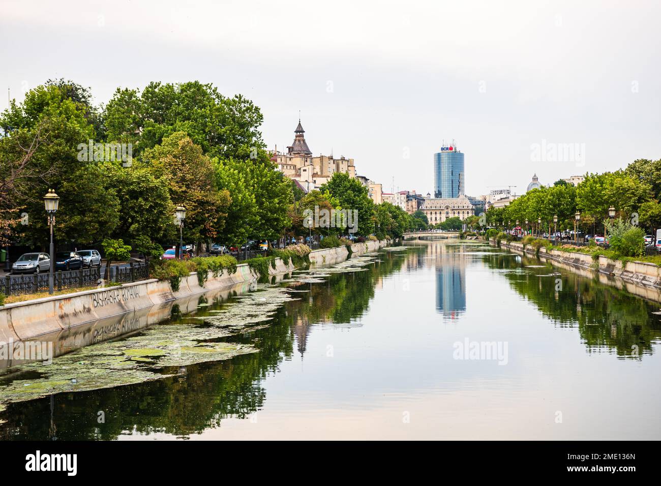 Bridge over Dambovita River. Cityscape Bucharest, Romania, 2023 Stock ...