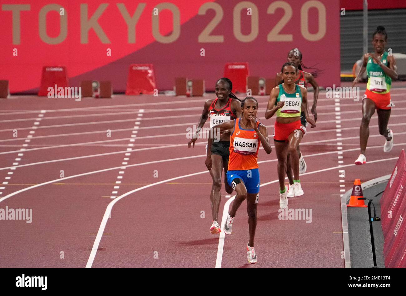Sifan Hassan, of Netherlands races to win the gold medal in the final ...